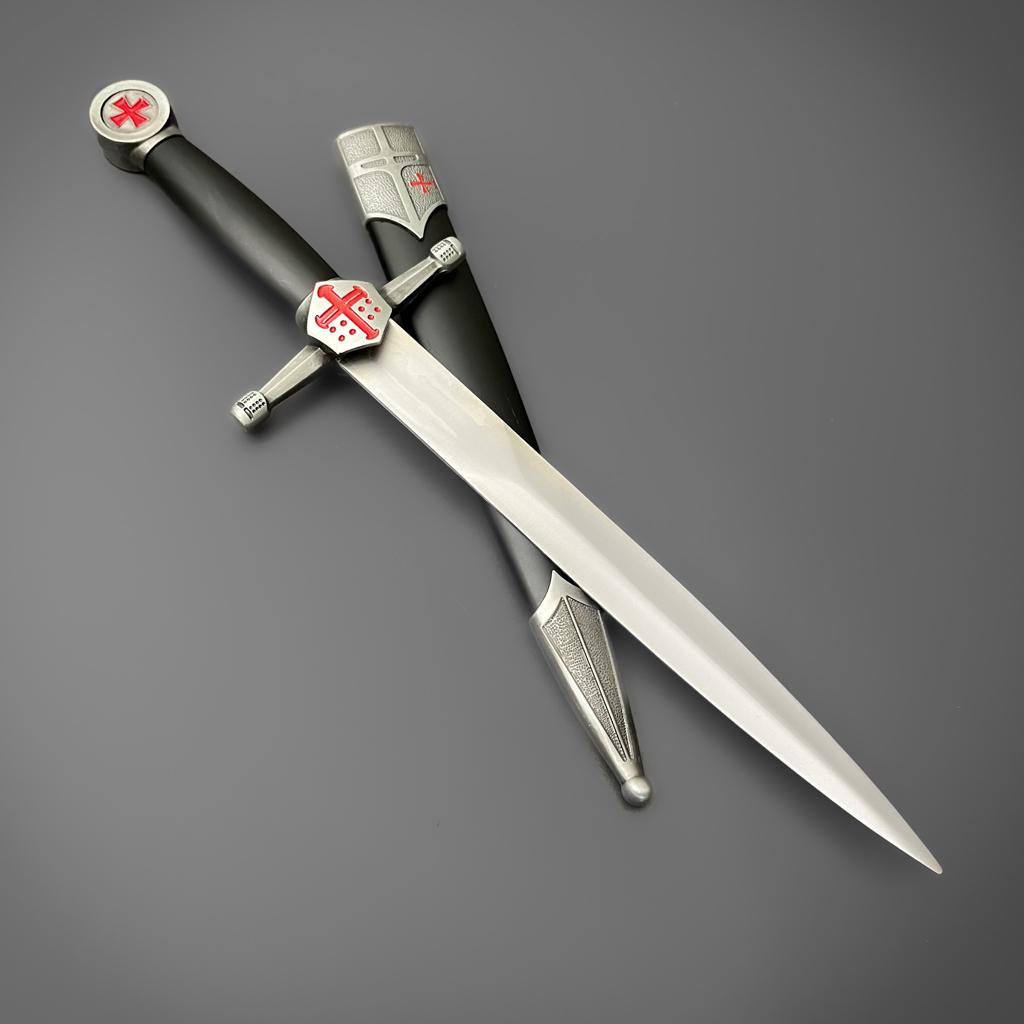 Templar Helm Dagger – Raven Forge