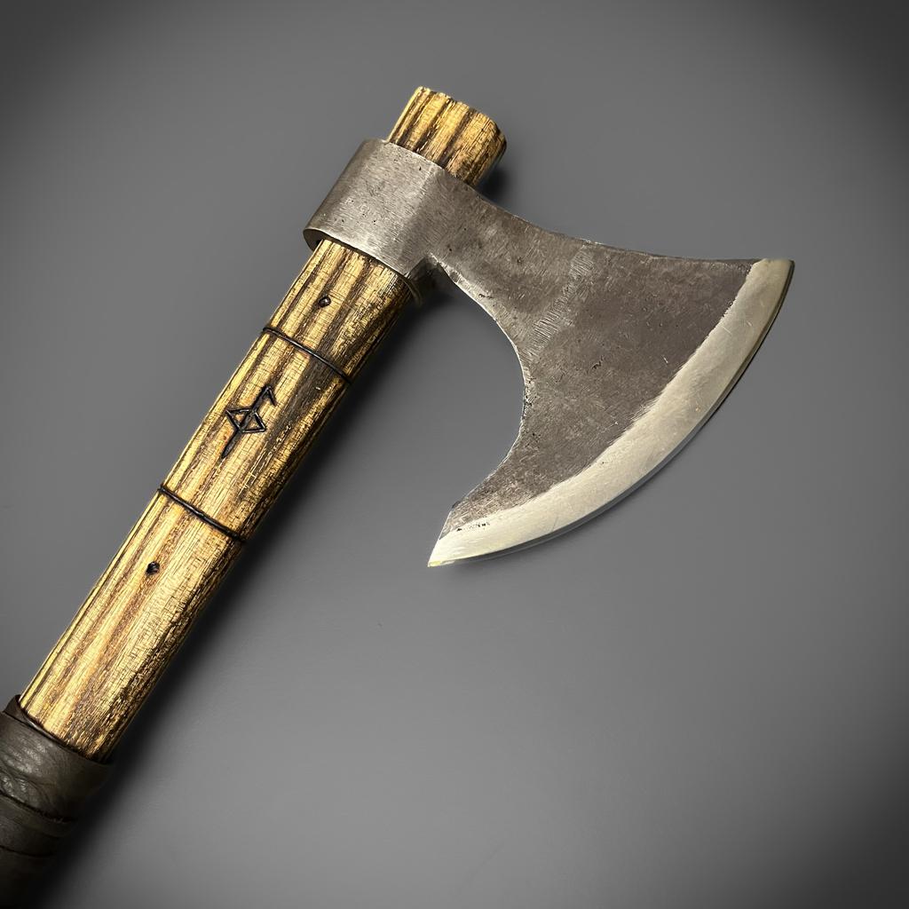 Runed Bearded Axe – Raven Forge